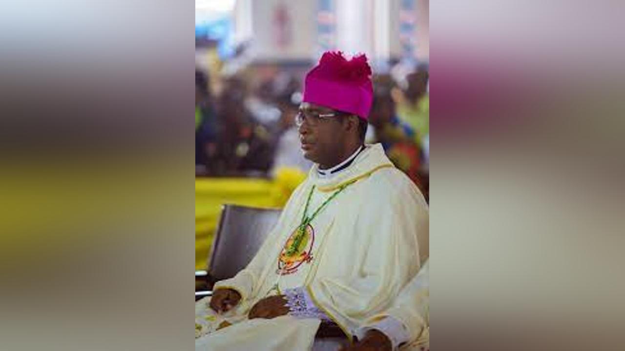 Bishop advises youth to moderate their dance skills in church - Ghana