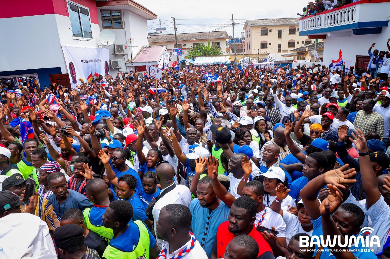 Mammoth crowd escorts Bawumia to file his nomination - Ghana