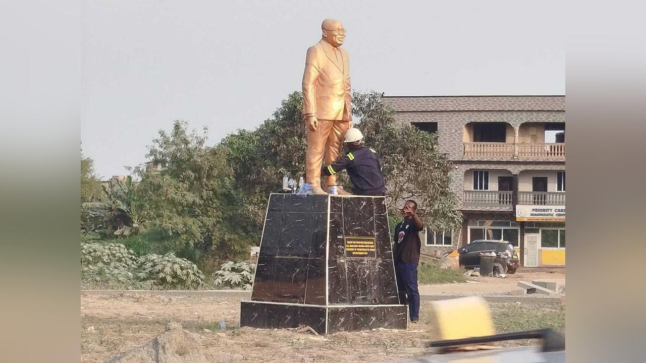 Statue of Akufo-Addo Repaired after Damage - Ghana