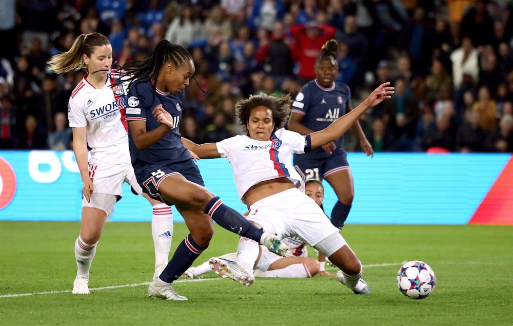 PSG women's coach suspended over alleged 'inappropriate' behaviour - kenya