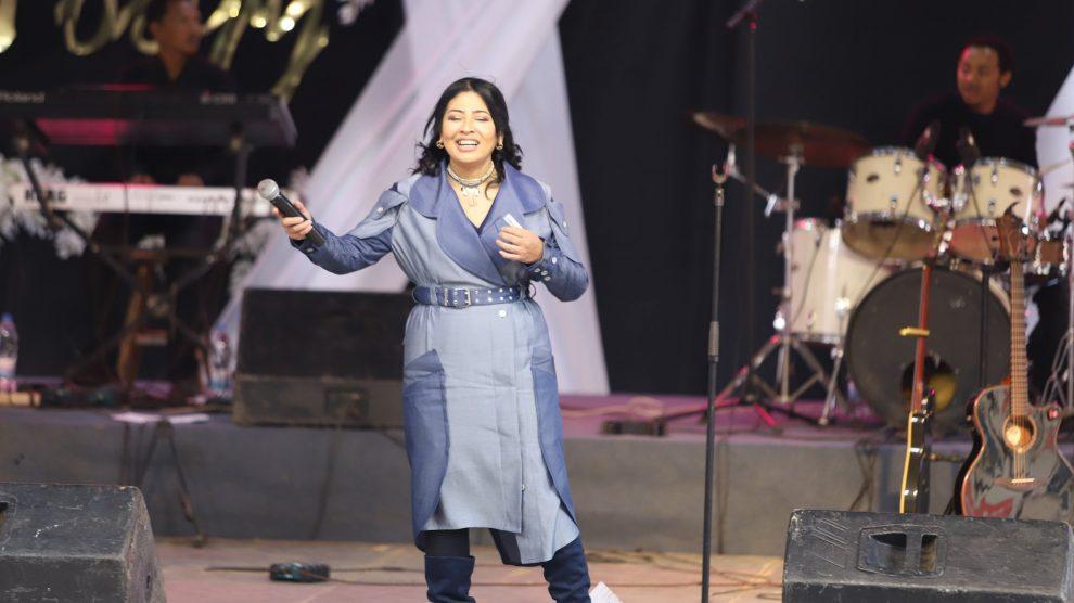 POOPY EN FRANCE – La célébration de ses 40 ans de scène continue ...