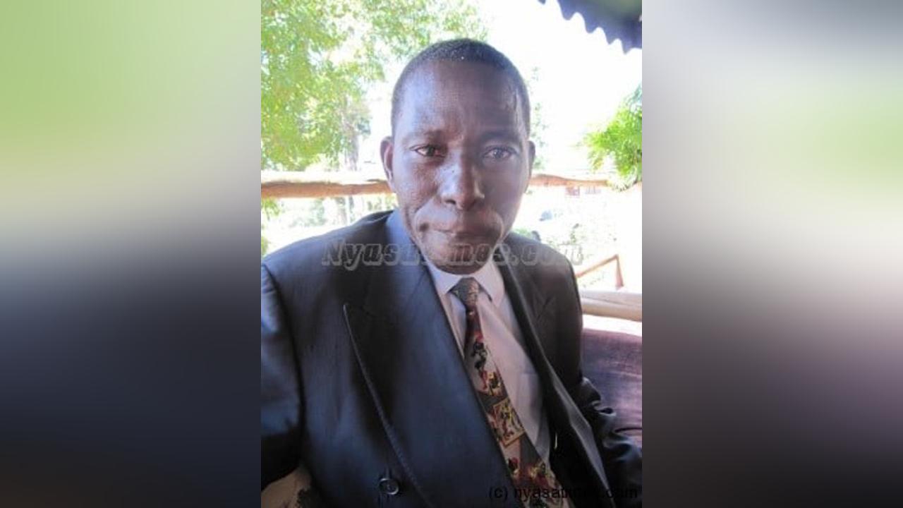 Former Minister Moses Dossi takes on Nankhumwa for issuing ultimatum to ...