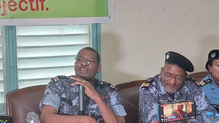 Tentative de débrayage à la douane malienne : La Section syndicale se ...