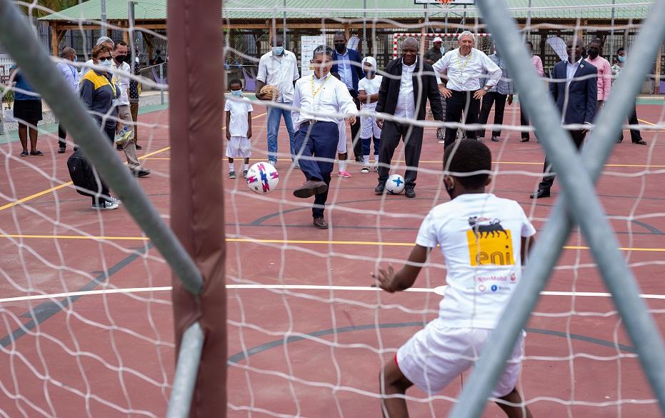 Rovuma Basin hands over school and vocational training infrastructures ...