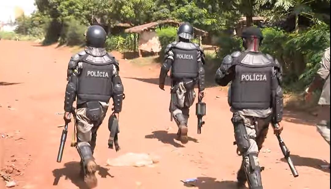 Police promise to pay for funeral of teenager killed in Chimoio ...
