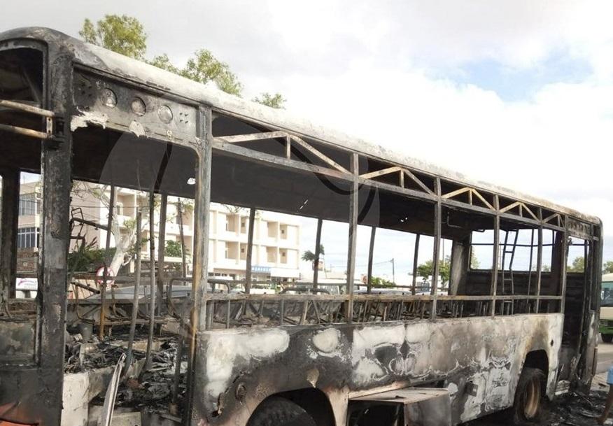 Bus catches fire on Maputo city’s Avenida de Moçambique - Mozambique