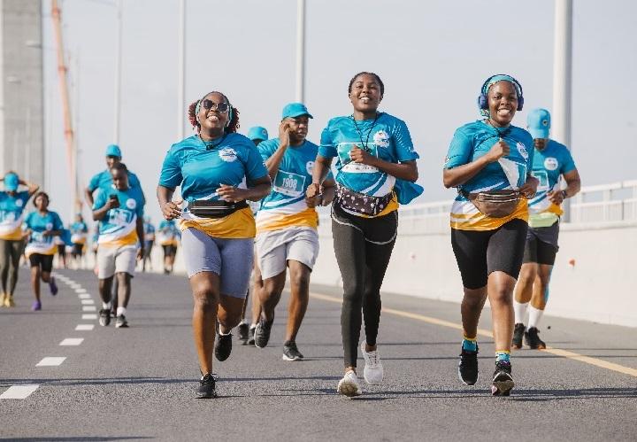 More than 3400 people cross the Maputo-Katembe bridge during the FNB ...