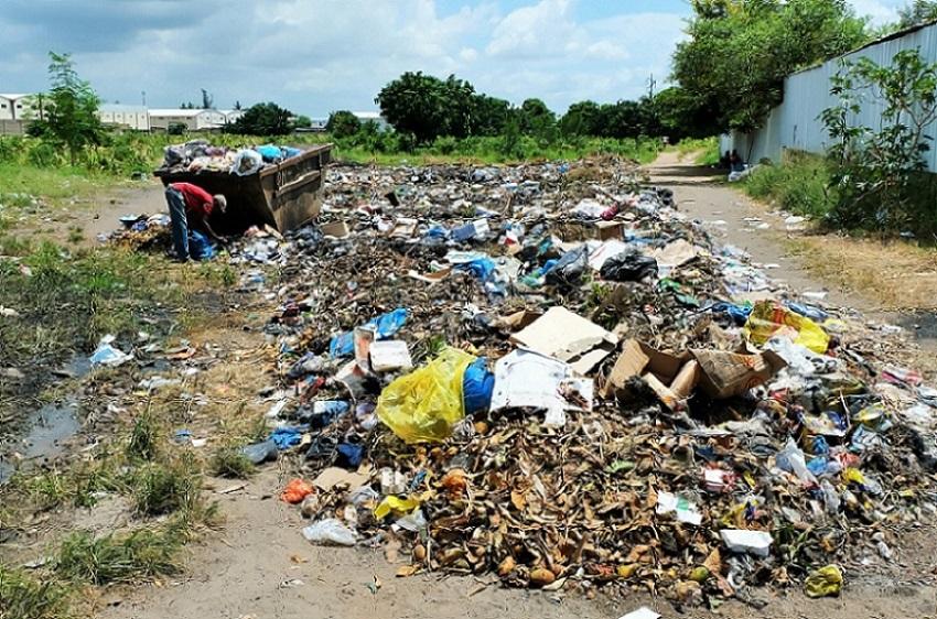 Illegal dumping on the rise in Machava and Infulene, Matola - Mozambique