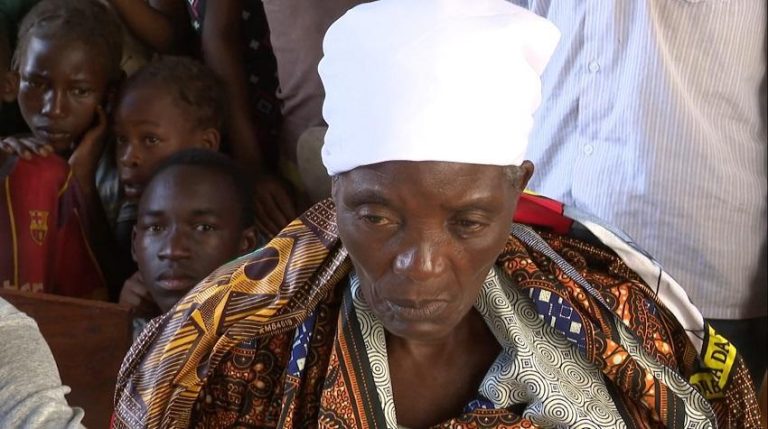 Joaquina Nhenje is the new Queen of Niassa, Bibi Achivanjila VI, of ... Joaquina Nhenje is the new Queen of Niassa, Bibi Achivanjila VI, of ...