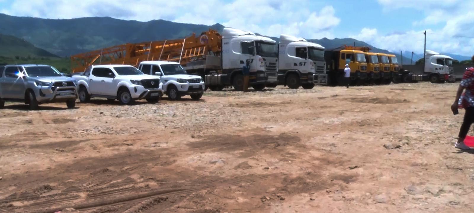 Machipanda Border already has a parking lot - Mozambique