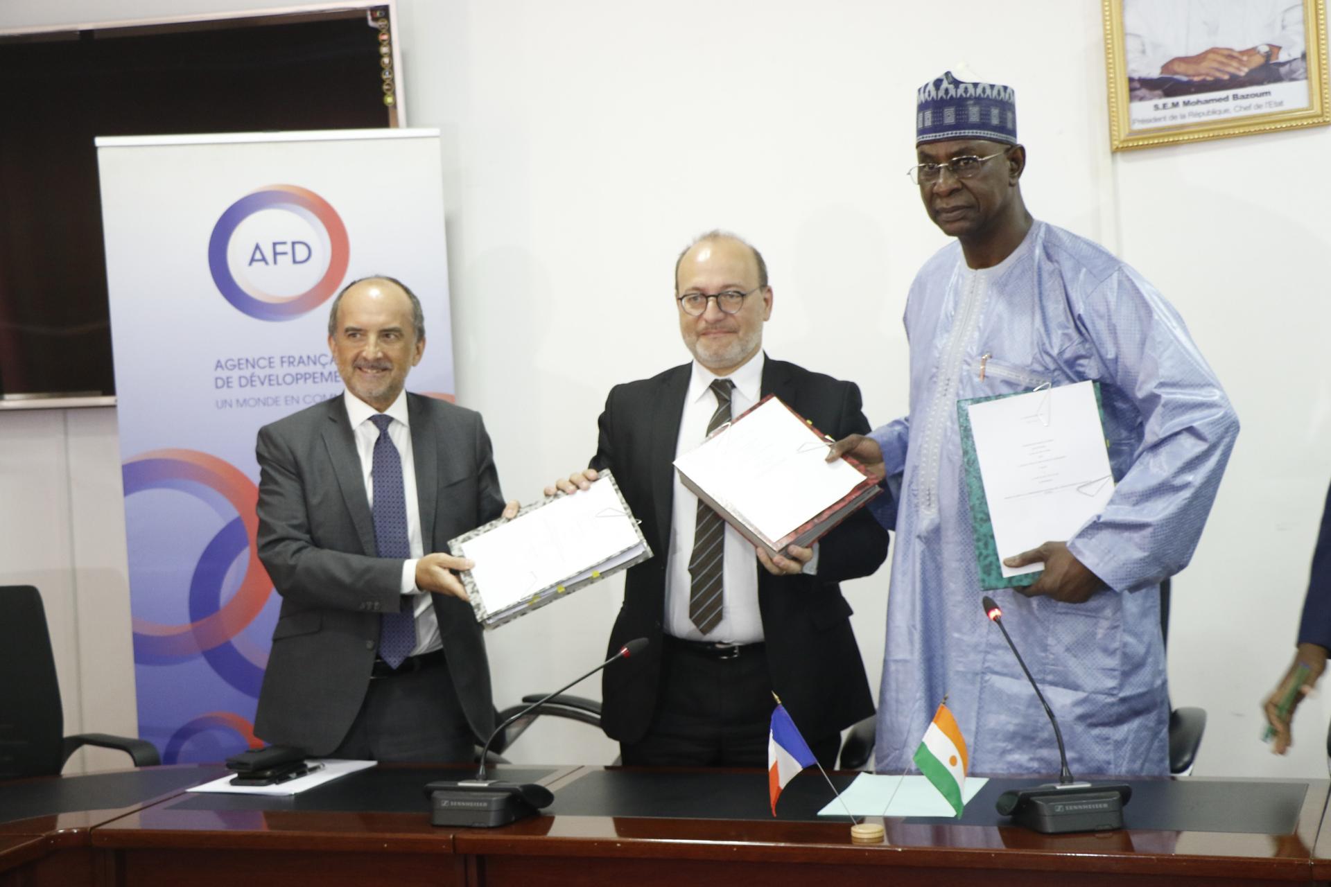 L’AFD compte investir plus de 11 milliards de CFA dans des projets d ...