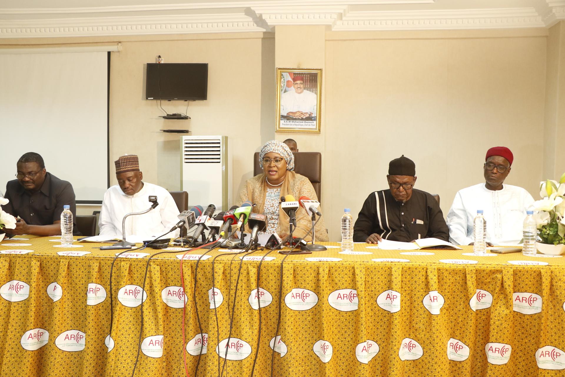 Rapport ARCEP 2021 : Niger Poste détient 67% du chiffre d’affaires global et 60% du chiffre d ...