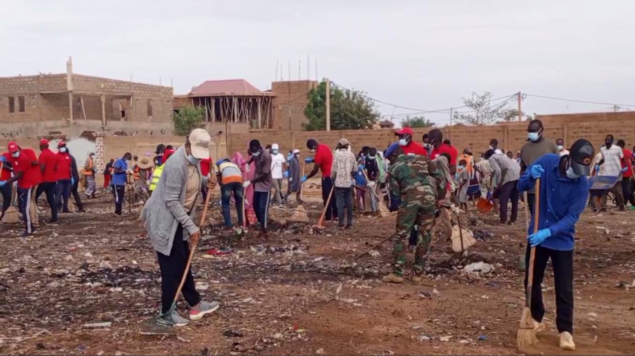La Maison Russe au Niger participe à la séance de salubrité à Niamey ...