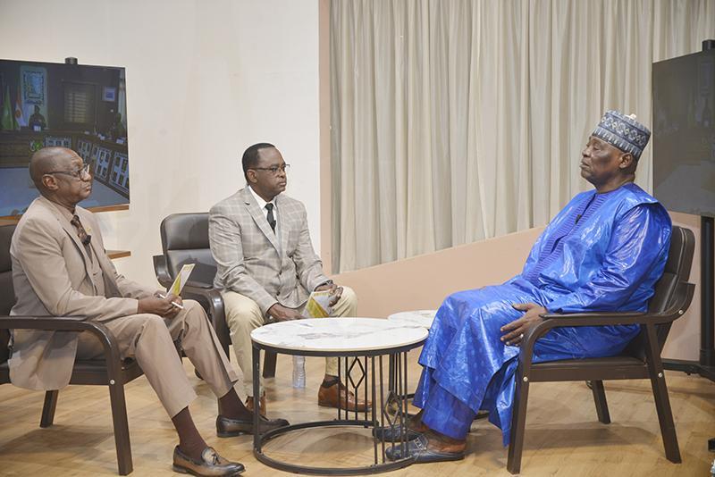 Entretien accordé à la RTN par le ministre de la Justice et des Droits ...