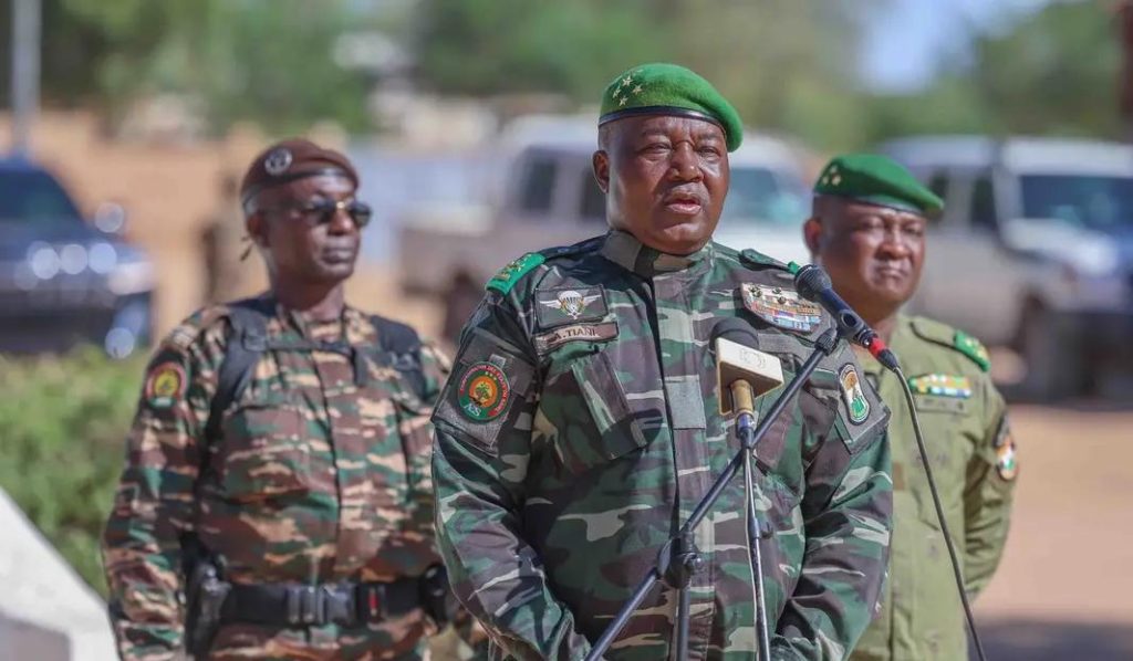 Président Tiani à la Zone de Défense n°2 d'Agadez - niger