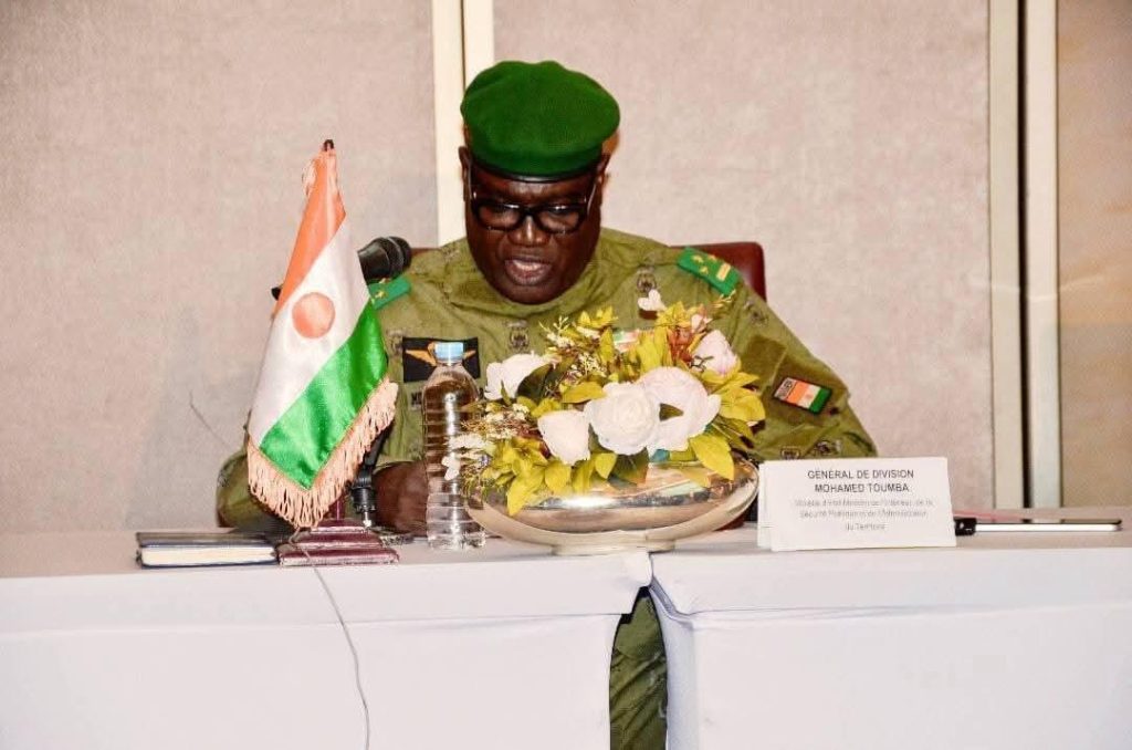 Genèse de la Décentralisation au Niger par le Gouverneur - niger