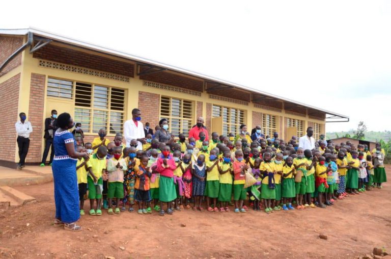 Rwandan diaspora in Canada builds classrooms in Ruhango - Rwanda