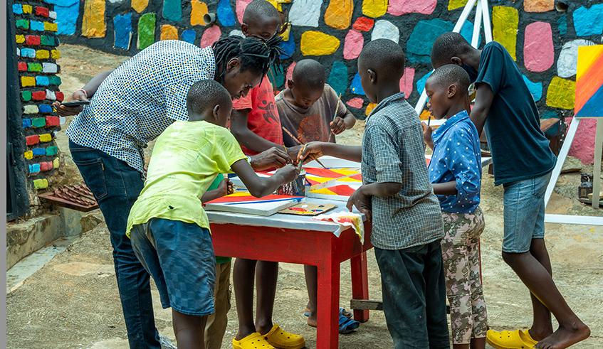 Local artist on inspiring young Rwandans to love art and culture - Rwanda