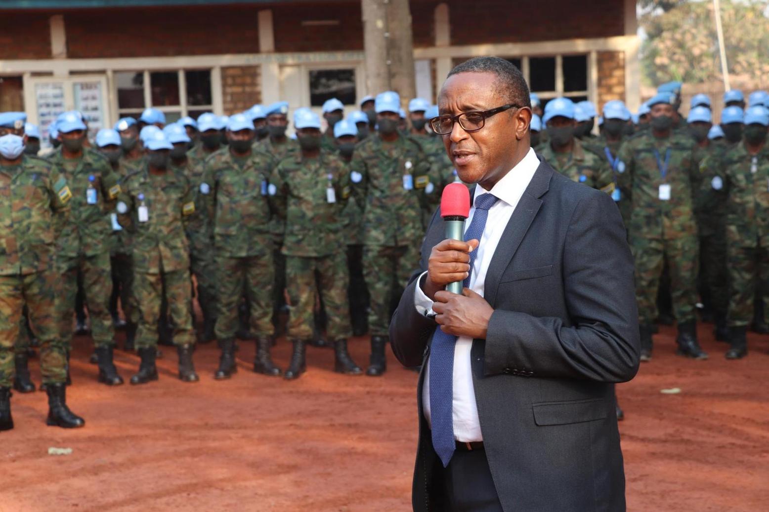 Biruta visits RDF troops in CAR with Kagame’s New Year message - Rwanda