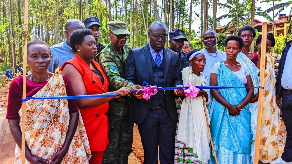Rusizi genocide survivors get homes - Rwanda
