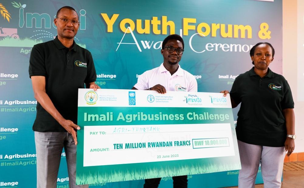 PHOTOS: Imbuto awards 15 young agripreneurs - Rwanda
