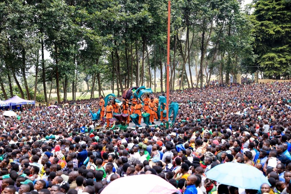 Gorillas, communities, celebrities: A time-honoured Rwandan tradition ...