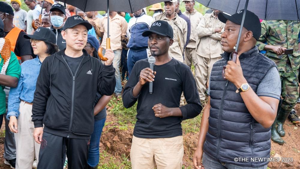 Chinese alumni association in Rwanda helps plant over 2,000 trees - Rwanda