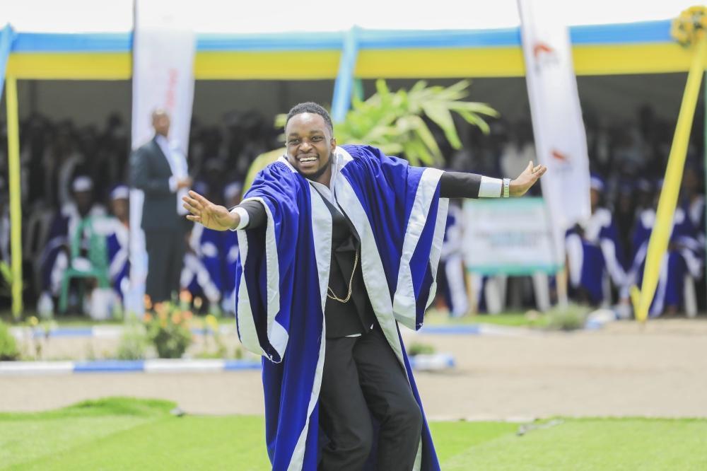 INES-Ruhengeri celebrates 16th graduation, honours 892 graduates - Rwanda