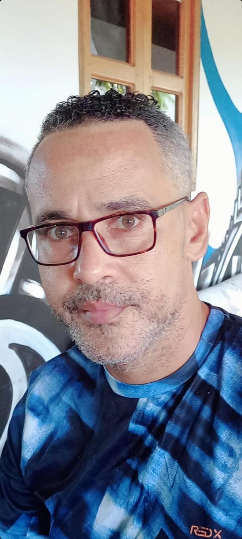 Chat with Andy Alvis, artist and tattooist - Seychelles