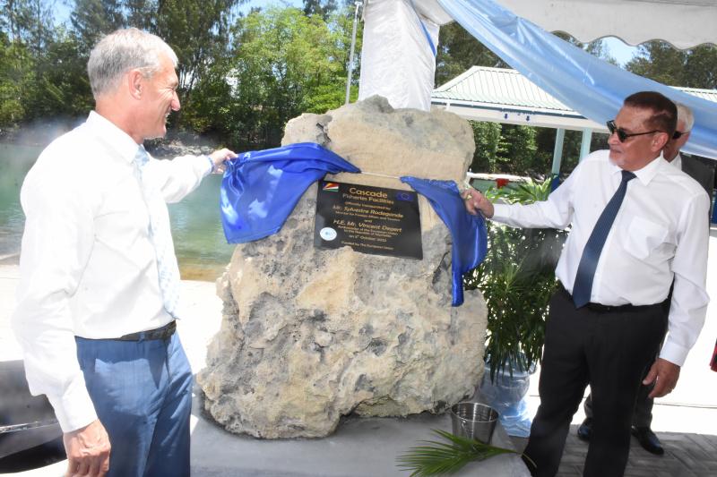 Cascade and Pointe Larue fishers get new facilities - Seychelles