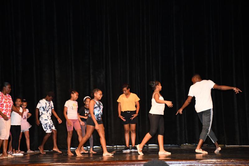 Renowned British dancer hosts one-week intensive dance workshop ...