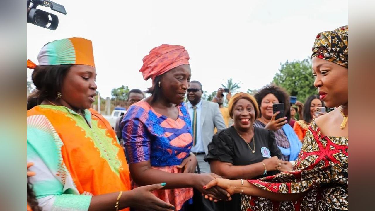 First Lady Fatima Bio Reaffirms Support to Sierra Leone Army Wives ...