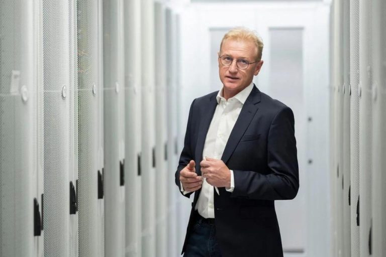 Big changes for FNB – new CEO announced in major leadership shuffle ...