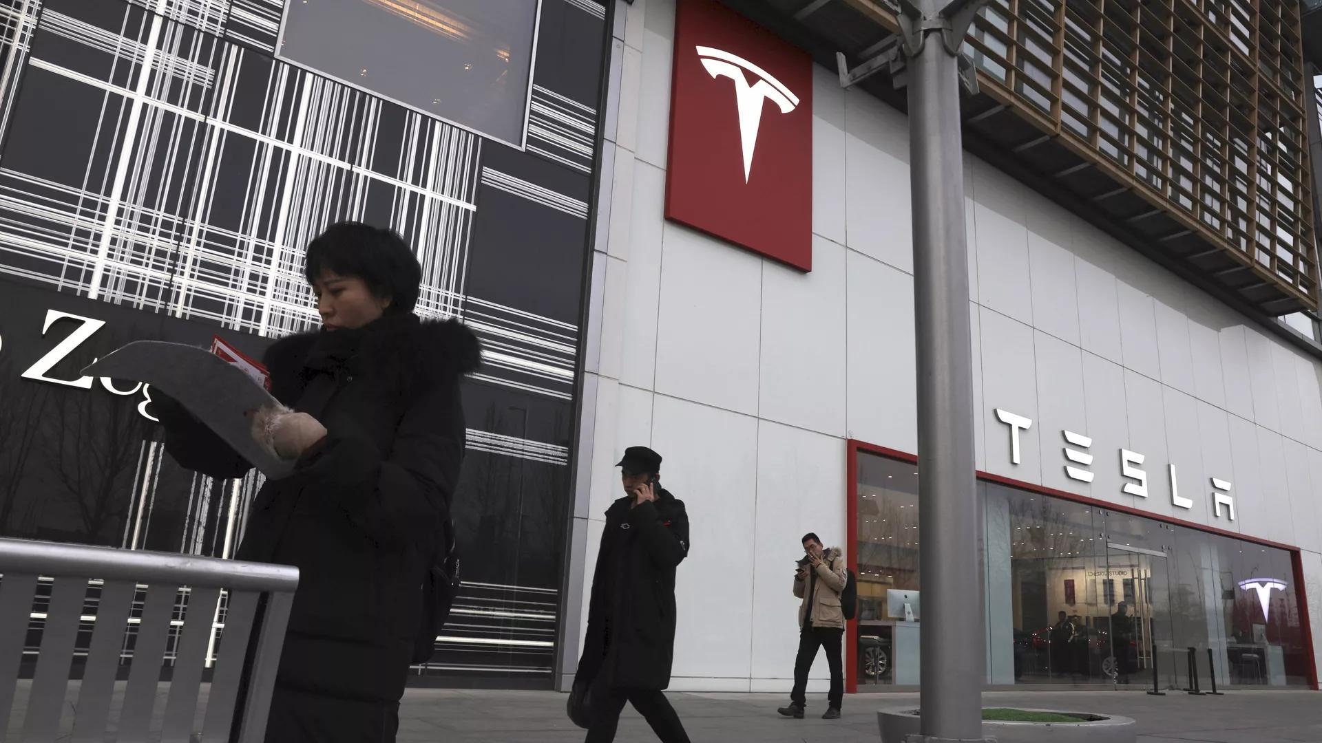 Tesla to Start Building Shanghai Battery Factory 'in Near Future ...
