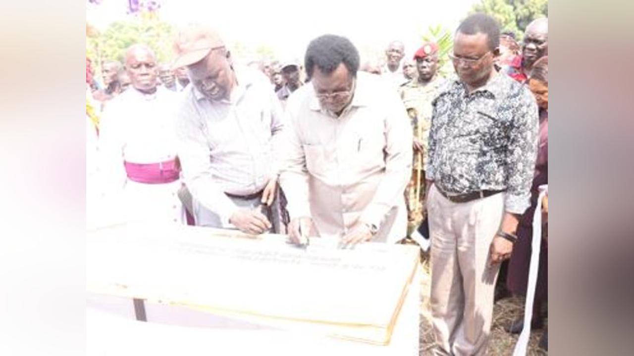 Governor Jadalla donates SSP 50M for construction of secondary school ...