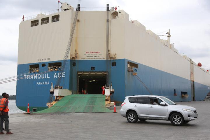 Largest ever vessel docks at Dar Port - Tanzania