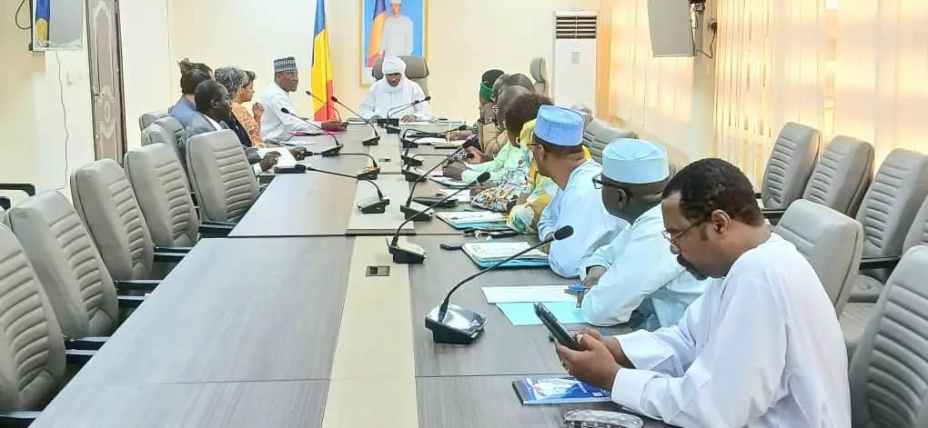 Réunion entre le Ministre de la Santé et la délégation de la Croix ...