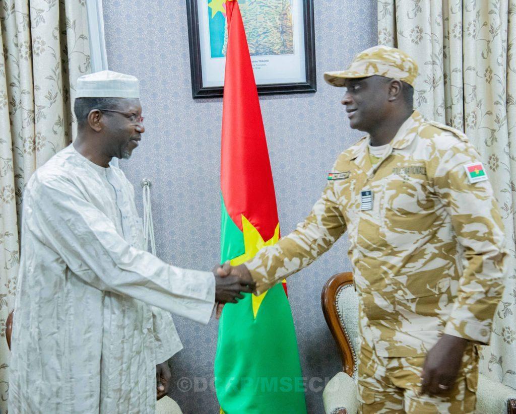 Coopération : L’ambassadeur du Tchad au Burkina chez le ministre de la ...