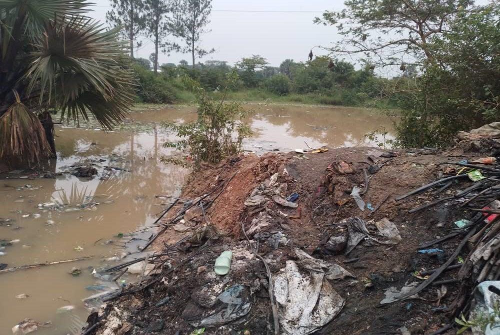 Nakasongola investigates suspected dam pollution - Uganda