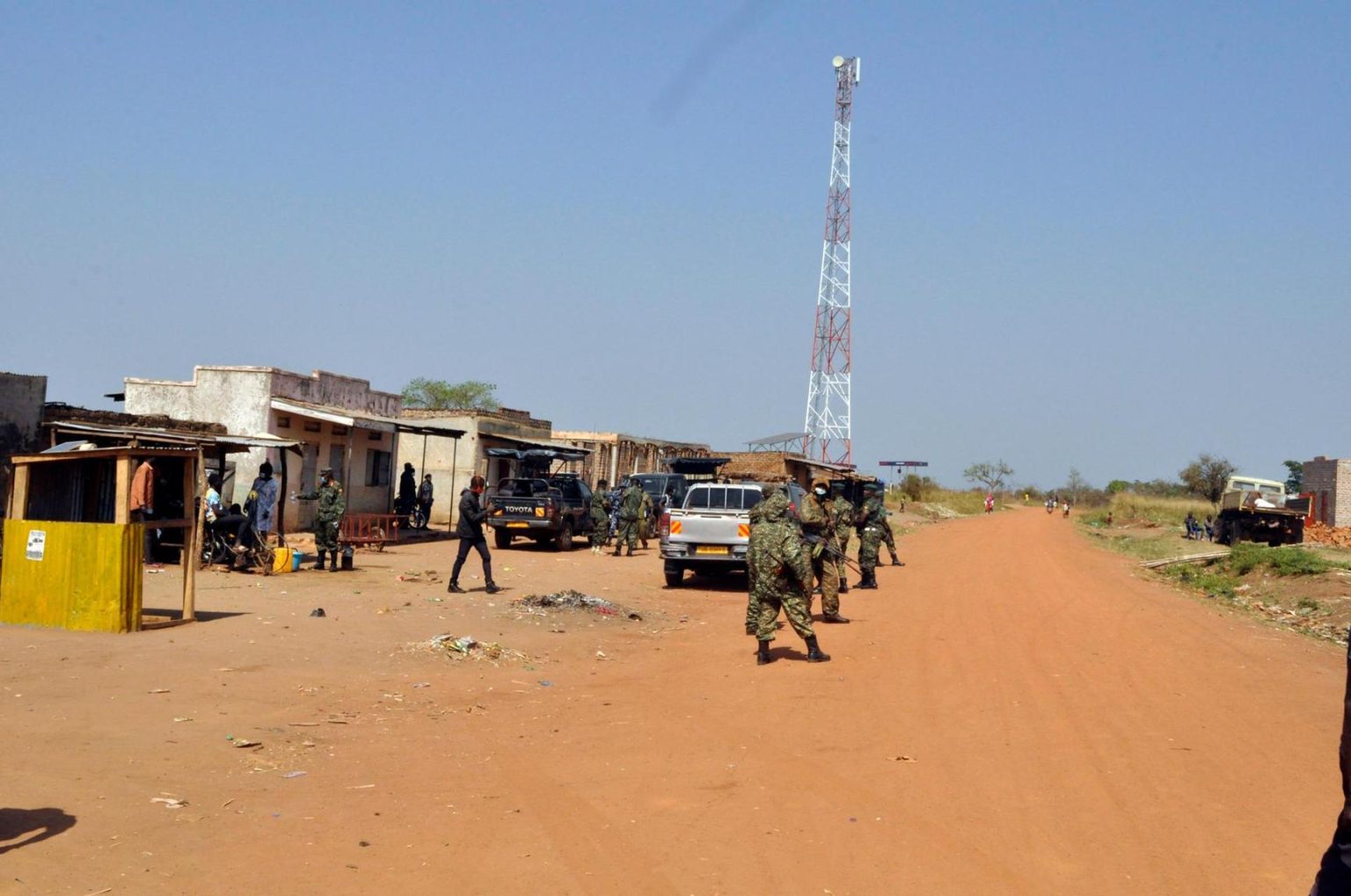 Madi, Acholi leader asks 1,000 residents to vacate Apaa land - Uganda