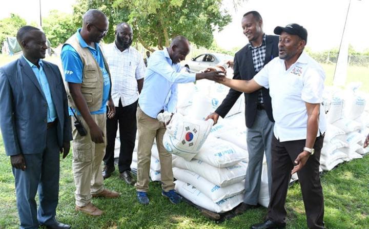 Ntoroko Flood Victims Receive Shs1.7B Cash, Relief Food as Leaders Seek ...