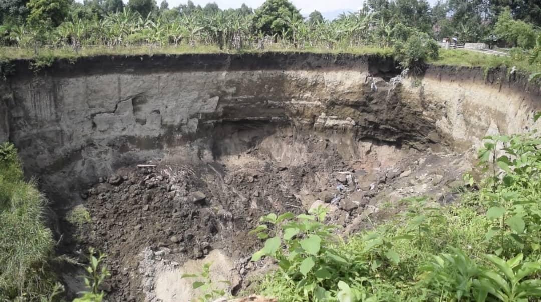 Gully Erosion Menace Causes Concern Among Mpondwe Lhubiriha Locals - Uganda