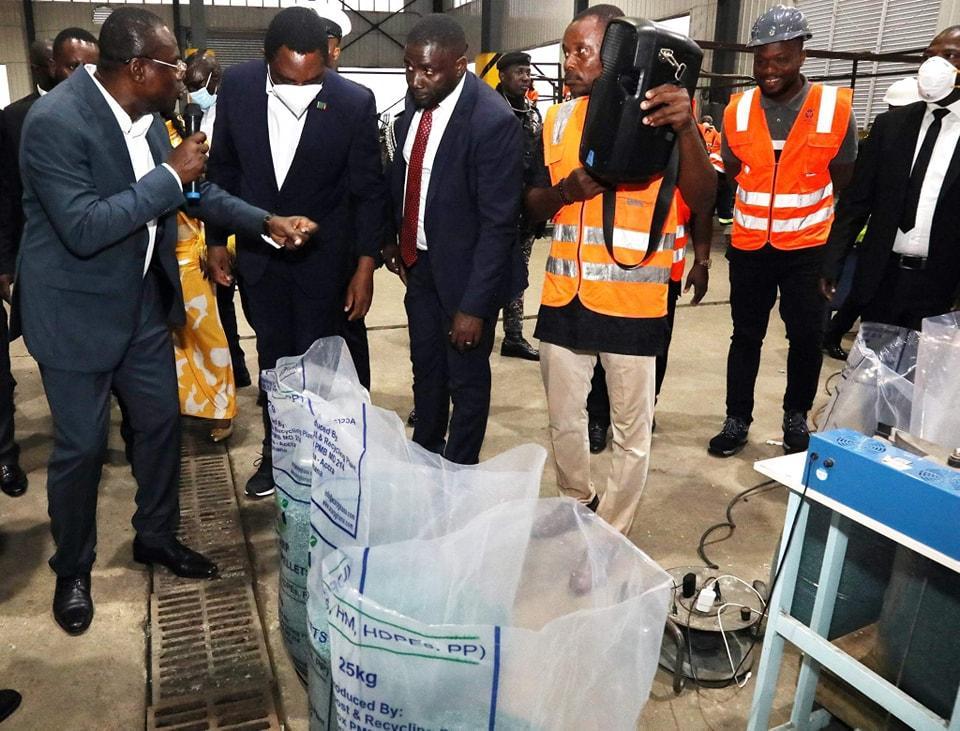 PRESIDENT HICHILEMA VISITS GHANA’S RECYCLING PLANT - Zambia PRESIDENT HICHILEMA VISITS GHANA’S RECYCLING PLANT - Zambia