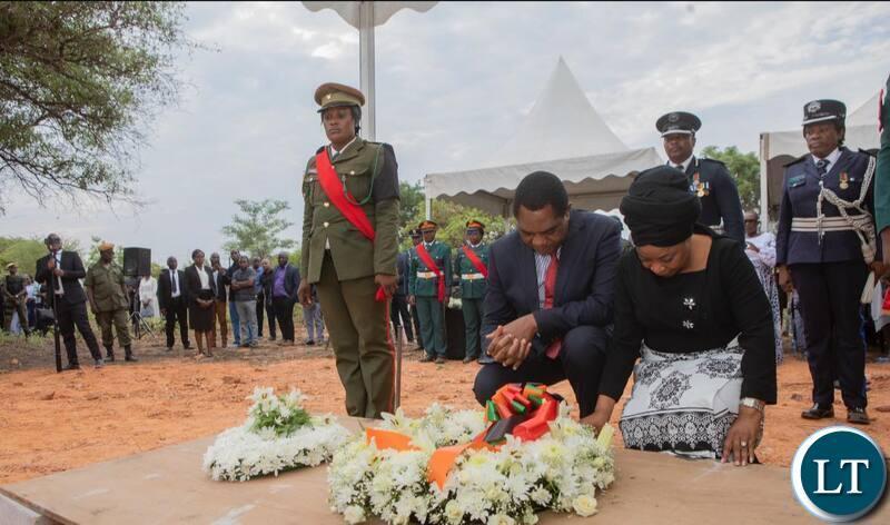 President Hichilema Pays Tribute to the Late Former Speaker Amusa ...
